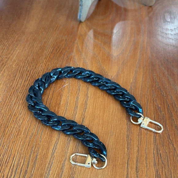 Bags | Black Chain Plastic For Handbag With Gold Clasps 13 Inches ...